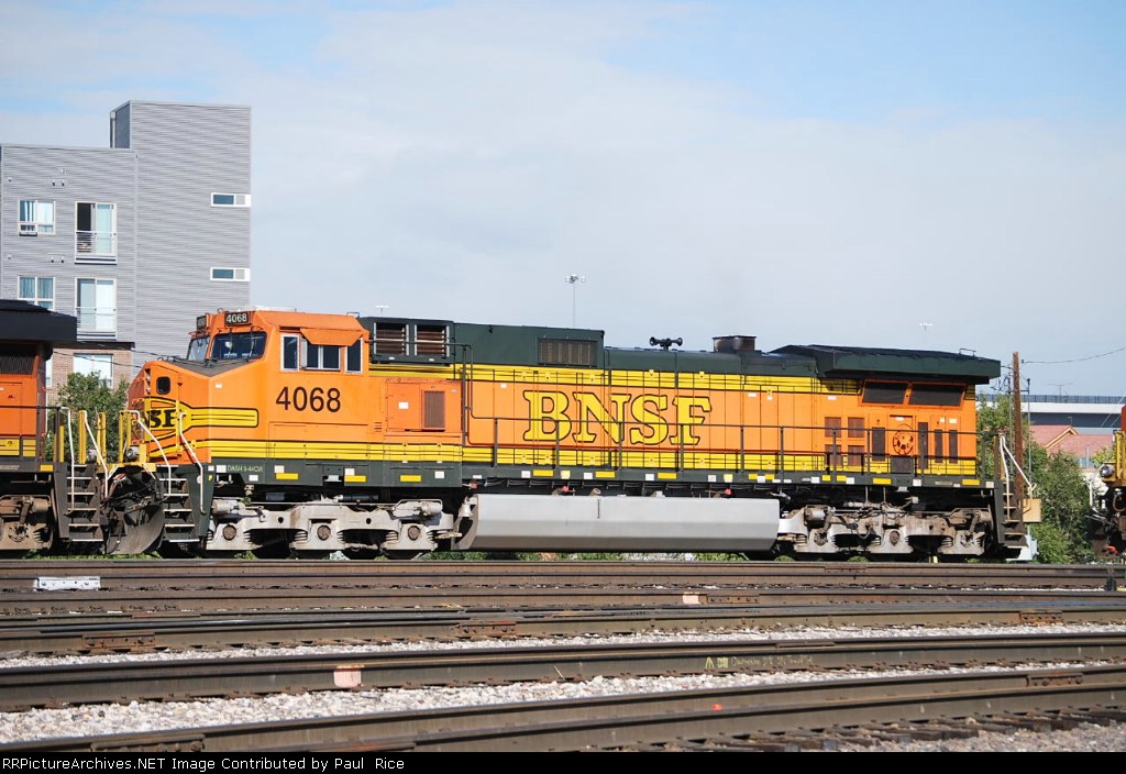 BNSF 4068